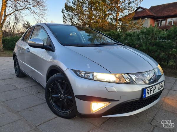 Pelēks Honda Civic 2008 Klaipėda, ar dzinēja tilpumu 2.20 L un nobraukumu 314 tūkst. km par 2300 €, foto 1 vietnē AUTOMOTO.COM.LV