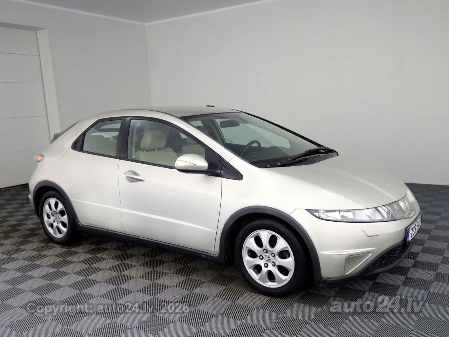 Pelēks Honda Civic 2008 Tallina, ar dzinēja tilpumu 1.80 L un nobraukumu 243 tūkst. km par 1499 €, foto 1 vietnē AUTOMOTO.COM.LV