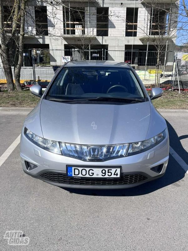 Grey Honda Civic 2008 in Vilnius, with an engine capacity of 1.30 L and mileage of 127 thousand km for 3400 €, photo 2 on AUTOMOTO.COM.LV