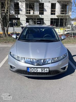 Pelēks Honda Civic 2008 Viļņa, ar dzinēja tilpumu 1.30 L un nobraukumu 127 tūkst. km par 3400 €, foto 3 vietnē AUTOMOTO.COM.LV