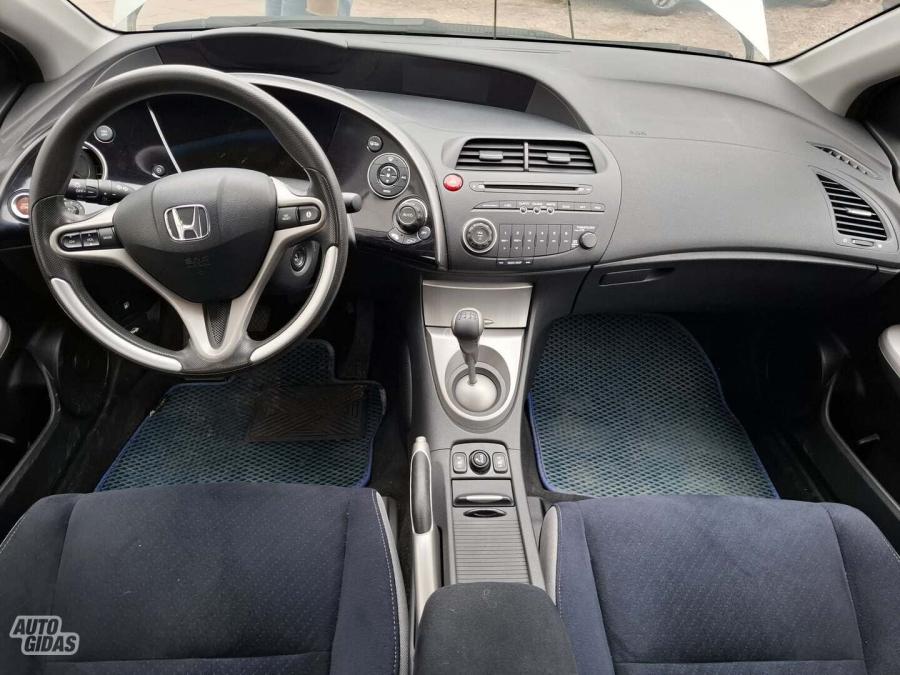 Pelēks Honda Civic 2008 Viļņa, ar dzinēja tilpumu 1.30 L un nobraukumu 127 tūkst. km par 3400 €, foto 10 vietnē AUTOMOTO.COM.LV