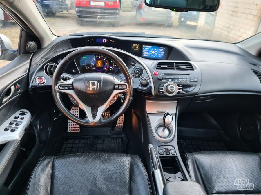 Pelēks Honda Civic 2008 Šilutė, ar dzinēja tilpumu 2.20 L un nobraukumu 314 tūkst. km par 2300 €, foto 12 vietnē AUTOMOTO.COM.LV