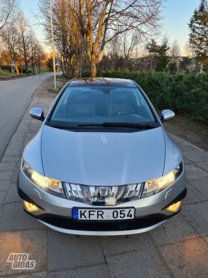 Pelēks Honda Civic 2008 Šilutė, ar dzinēja tilpumu 2.20 L un nobraukumu 314 tūkst. km par 2300 €, foto 31 vietnē AUTOMOTO.COM.LV