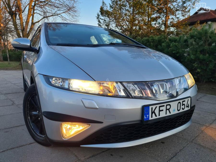 Pelēks Honda Civic 2008 Šilutė, ar dzinēja tilpumu 2.20 L un nobraukumu 314 tūkst. km par 2300 €, foto 33 vietnē AUTOMOTO.COM.LV