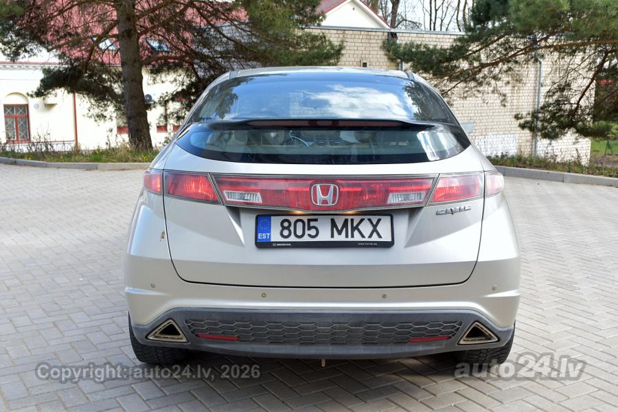 Pelēks Honda Civic 2008 Tartu, ar dzinēja tilpumu 1.80 L un nobraukumu 309 tūkst. km par 2800 €, foto 9 vietnē AUTOMOTO.COM.LV