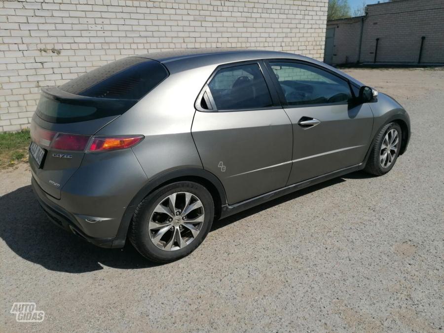 Pelēks Honda Civic 2008 Utena, ar dzinēja tilpumu 2.20 L un nobraukumu 351 tūkst. km par 1000 €, foto 7 vietnē AUTOMOTO.COM.LV