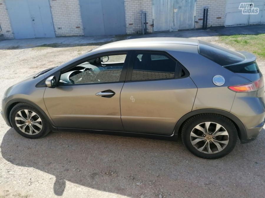 Pelēks Honda Civic 2008 Utena, ar dzinēja tilpumu 2.20 L un nobraukumu 351 tūkst. km par 1000 €, foto 12 vietnē AUTOMOTO.COM.LV
