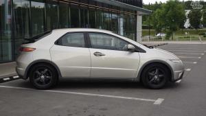 Grey Honda Civic 2008 in Alytus, with an engine capacity of 2.20 L and mileage of 259 thousand km for 2500 €, photo 5 on AUTOMOTO.COM.LV