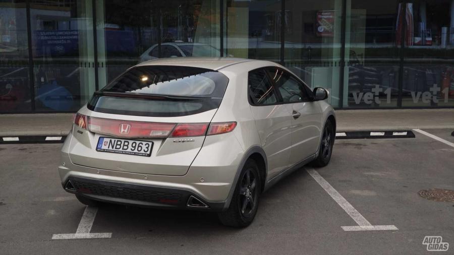 Grey Honda Civic 2008 in Alytus, with an engine capacity of 2.20 L and mileage of 259 thousand km for 2500 €, photo 10 on AUTOMOTO.COM.LV