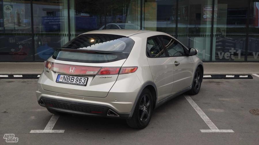 Grey Honda Civic 2008 in Alytus, with an engine capacity of 2.20 L and mileage of 259 thousand km for 2500 €, photo 11 on AUTOMOTO.COM.LV