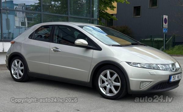 Grey Honda Civic 2008 in Tallinn, with an engine capacity of 1.80 L and mileage of 176 thousand km for 2998 €, photo 1 on AUTOMOTO.COM.LV