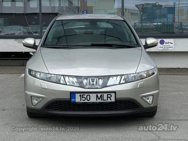 Grey Honda Civic 2008 in Tallinn, with an engine capacity of 1.80 L and mileage of 176 thousand km for 2998 €, photo 2 on AUTOMOTO.COM.LV