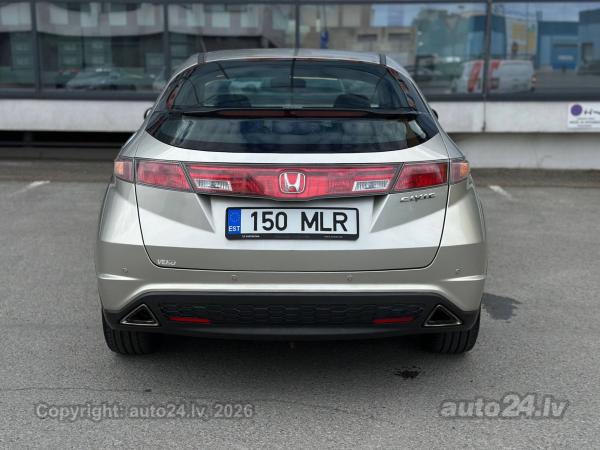 Grey Honda Civic 2008 in Tallinn, with an engine capacity of 1.80 L and mileage of 176 thousand km for 2998 €, photo 4 on AUTOMOTO.COM.LV