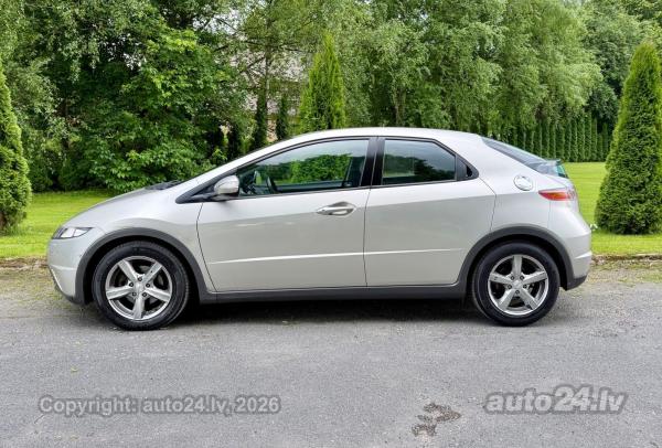 Pelēks Honda Civic 2008 Tallina, ar dzinēja tilpumu 1.80 L un nobraukumu 175 tūkst. km par 3499 €, foto 5 vietnē AUTOMOTO.COM.LV