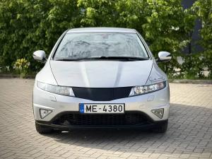 Pelēks Honda Civic 2008 Rīga, ar dzinēja tilpumu 2.20 L un nobraukumu 230 tūkst. km par 1800 €, foto 4 vietnē AUTOMOTO.COM.LV