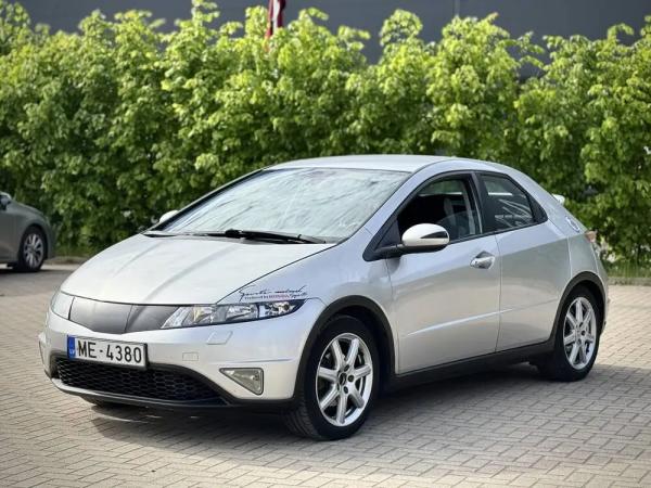 Pelēks Honda Civic 2008 Rīga, ar dzinēja tilpumu 2.20 L un nobraukumu 230 tūkst. km par 1800 €, foto 5 vietnē AUTOMOTO.COM.LV