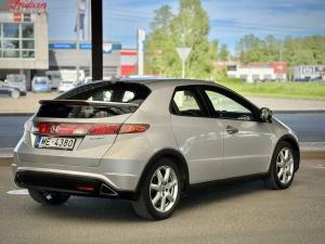 Pelēks Honda Civic 2008 Rīga, ar dzinēja tilpumu 2.20 L un nobraukumu 230 tūkst. km par 1800 €, foto 8 vietnē AUTOMOTO.COM.LV