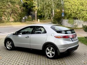 Pelēks Honda Civic 2008 Viļņa, ar dzinēja tilpumu 0.00 L un nobraukumu 157 tūkst. km par 1500 €, foto 5 vietnē AUTOMOTO.COM.LV