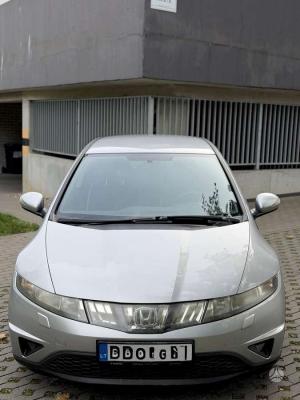 Pelēks Honda Civic 2008 Viļņa, ar dzinēja tilpumu 0.00 L un nobraukumu 157 tūkst. km par 1500 €, foto 7 vietnē AUTOMOTO.COM.LV