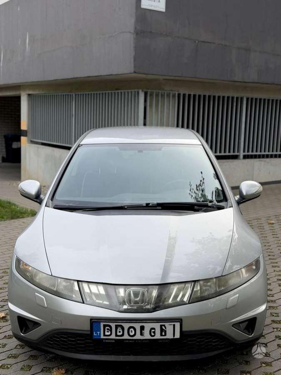 Pelēks Honda Civic 2008 Viļņa, ar dzinēja tilpumu 0.00 L un nobraukumu 157 tūkst. km par 1500 €, foto 7 vietnē AUTOMOTO.COM.LV
