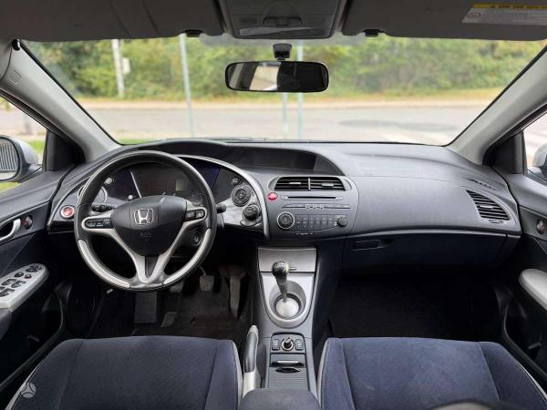 Pelēks Honda Civic 2008 Viļņa, ar dzinēja tilpumu 0.00 L un nobraukumu 157 tūkst. km par 1500 €, foto 9 vietnē AUTOMOTO.COM.LV