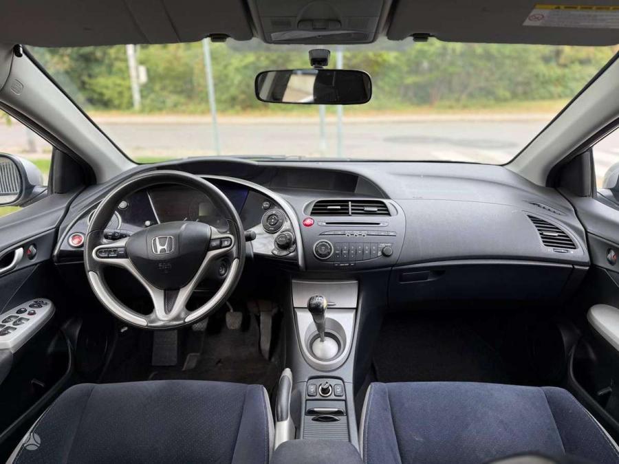Pelēks Honda Civic 2008 Viļņa, ar dzinēja tilpumu 0.00 L un nobraukumu 157 tūkst. km par 1500 €, foto 10 vietnē AUTOMOTO.COM.LV