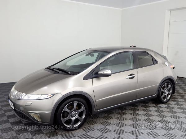 Grey Honda Civic 2008 in Tallinn, with an engine capacity of 1.80 L and mileage of 252 thousand km for 1299 €, photo 2 on AUTOMOTO.COM.LV