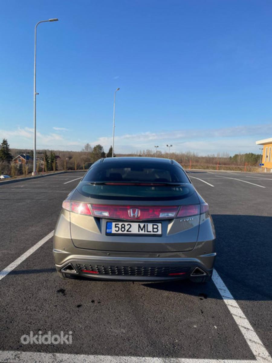 Pelēks Honda Civic 2008 Narva, ar dzinēja tilpumu 1.80 L un nobraukumu 176 tūkst. km par 3200 €, foto 7 vietnē AUTOMOTO.COM.LV