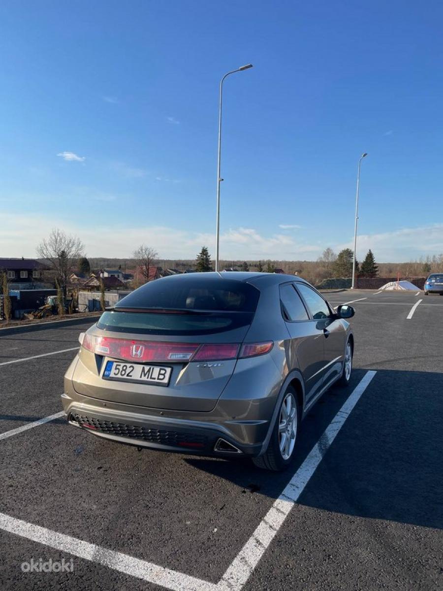 Pelēks Honda Civic 2008 Narva, ar dzinēja tilpumu 1.80 L un nobraukumu 176 tūkst. km par 3200 €, foto 12 vietnē AUTOMOTO.COM.LV