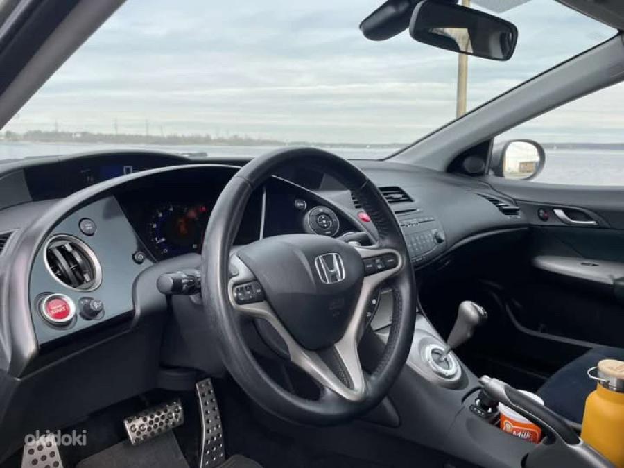 Pelēks Honda Civic 2008 Narva, ar dzinēja tilpumu 1.80 L un nobraukumu 176 tūkst. km par 3200 €, foto 13 vietnē AUTOMOTO.COM.LV