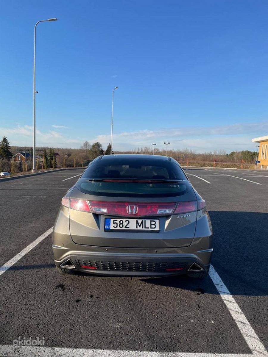 Pelēks Honda Civic 2008 Narva, ar dzinēja tilpumu 1.80 L un nobraukumu 176 tūkst. km par 3200 €, foto 14 vietnē AUTOMOTO.COM.LV