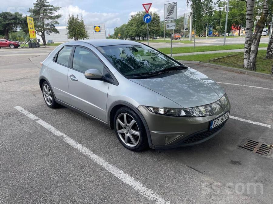 Pelēks Honda Civic 2008 Rīga, ar dzinēja tilpumu 2.20 L un nobraukumu 309 tūkst. km par 890 €, foto 3 vietnē AUTOMOTO.COM.LV