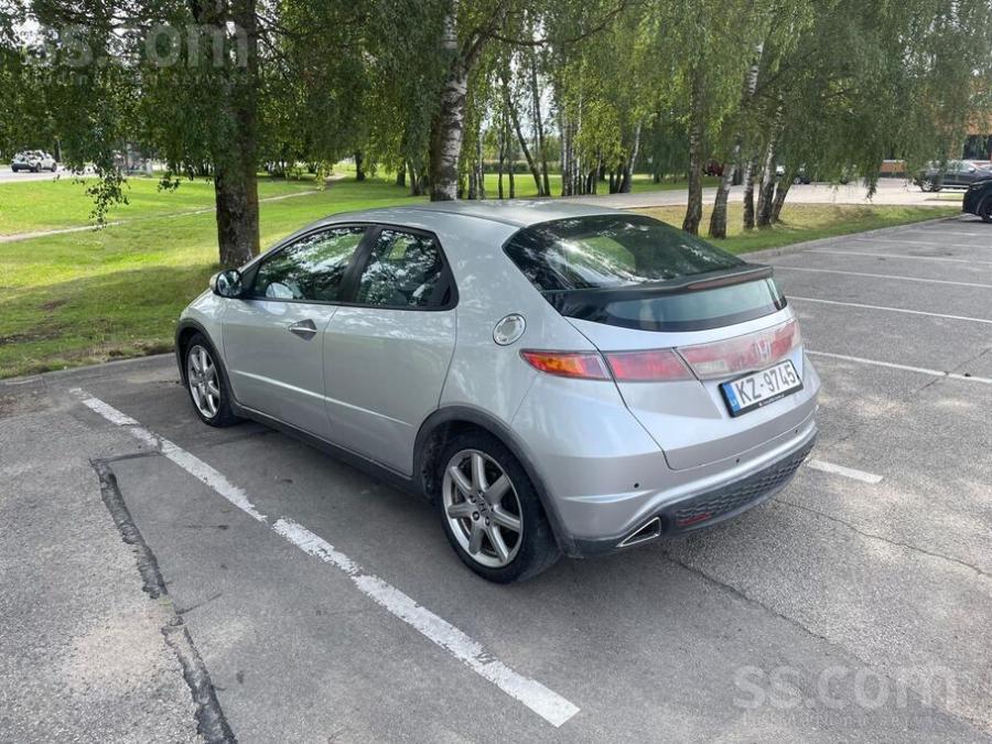 Pelēks Honda Civic 2008 Rīga, ar dzinēja tilpumu 2.20 L un nobraukumu 309 tūkst. km par 890 €, foto 6 vietnē AUTOMOTO.COM.LV