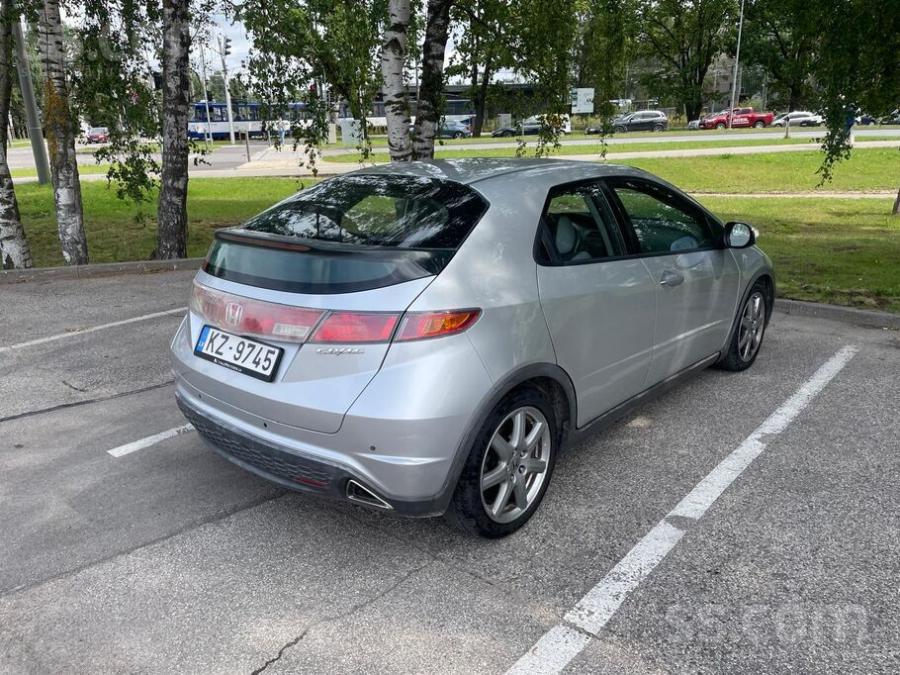 Pelēks Honda Civic 2008 Rīga, ar dzinēja tilpumu 2.20 L un nobraukumu 309 tūkst. km par 890 €, foto 7 vietnē AUTOMOTO.COM.LV