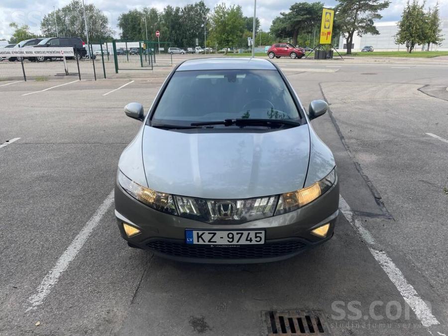 Pelēks Honda Civic 2008 Rīga, ar dzinēja tilpumu 2.20 L un nobraukumu 309 tūkst. km par 890 €, foto 11 vietnē AUTOMOTO.COM.LV