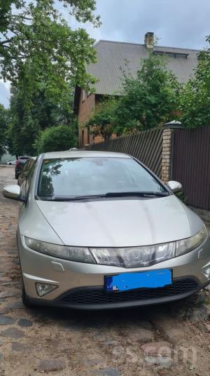 Grey Honda Civic 2008 in Jurmala, with an engine capacity of 1.80 L and mileage of 190 thousand km for 2500 €, photo 3 on AUTOMOTO.COM.LV