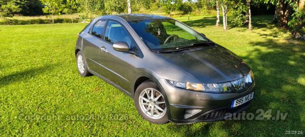 Grey Honda Civic 2008 in Keila, with an engine capacity of 1.30 L and mileage of 262 thousand km for 1500 €, photo 1 on AUTOMOTO.COM.LV