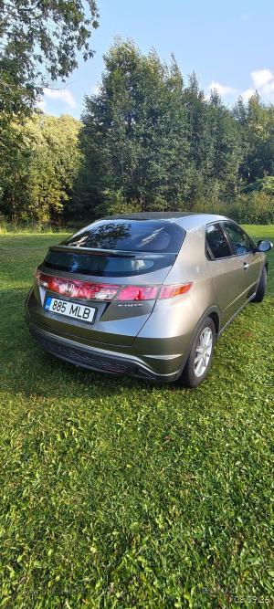 Grey Honda Civic 2008 in Keila, with an engine capacity of 1.30 L and mileage of 262 thousand km for 1500 €, photo 5 on AUTOMOTO.COM.LV