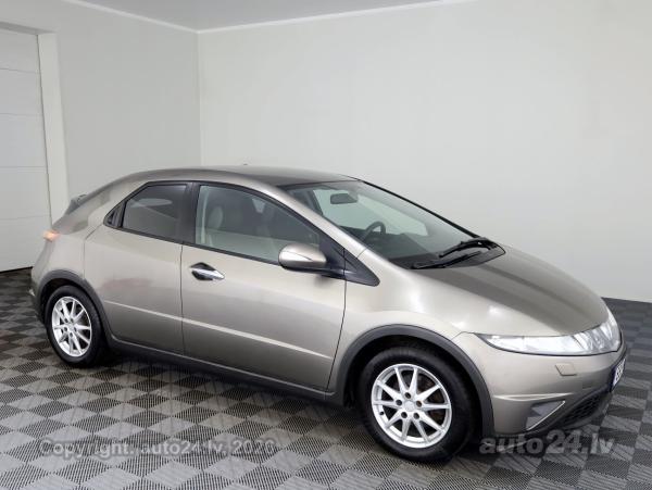 Grey Honda Civic 2008 in Tallinn, with an engine capacity of 1.30 L and mileage of 263 thousand km for 1999 €, photo 1 on AUTOMOTO.COM.LV