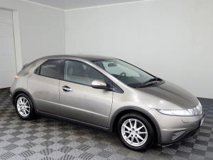Pelēks Honda Civic 2008 Tallina, ar dzinēja tilpumu 1.30 L un nobraukumu 263 tūkst. km par 1999 €, foto  vietnē AUTOMOTO.COM.LV