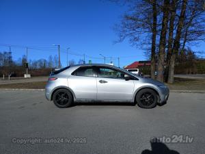 Pelēks Honda Civic 2008 Tallina, ar dzinēja tilpumu 1.80 L un nobraukumu 189 tūkst. km par 2499 €, foto 3 vietnē AUTOMOTO.COM.LV