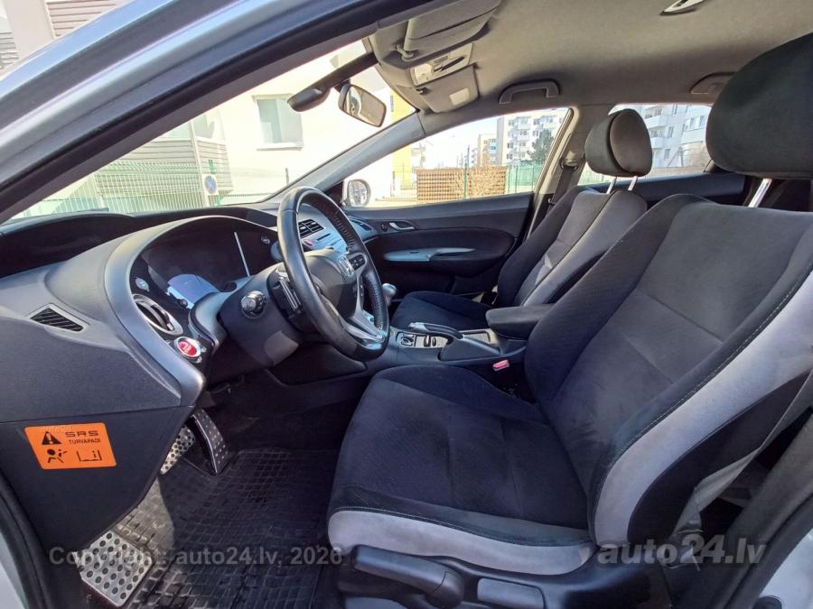 Pelēks Honda Civic 2008 Tallina, ar dzinēja tilpumu 1.80 L un nobraukumu 189 tūkst. km par 2499 €, foto 14 vietnē AUTOMOTO.COM.LV