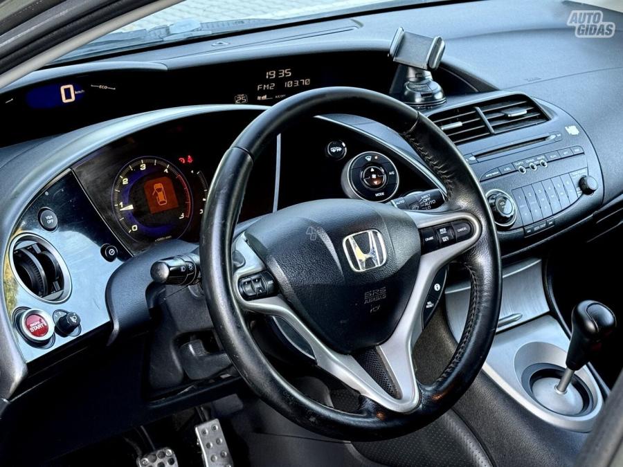 Pelēks Honda Civic 2008 Kauņa, ar dzinēja tilpumu 2.20 L un nobraukumu 324 tūkst. km par 2500 €, foto 9 vietnē AUTOMOTO.COM.LV
