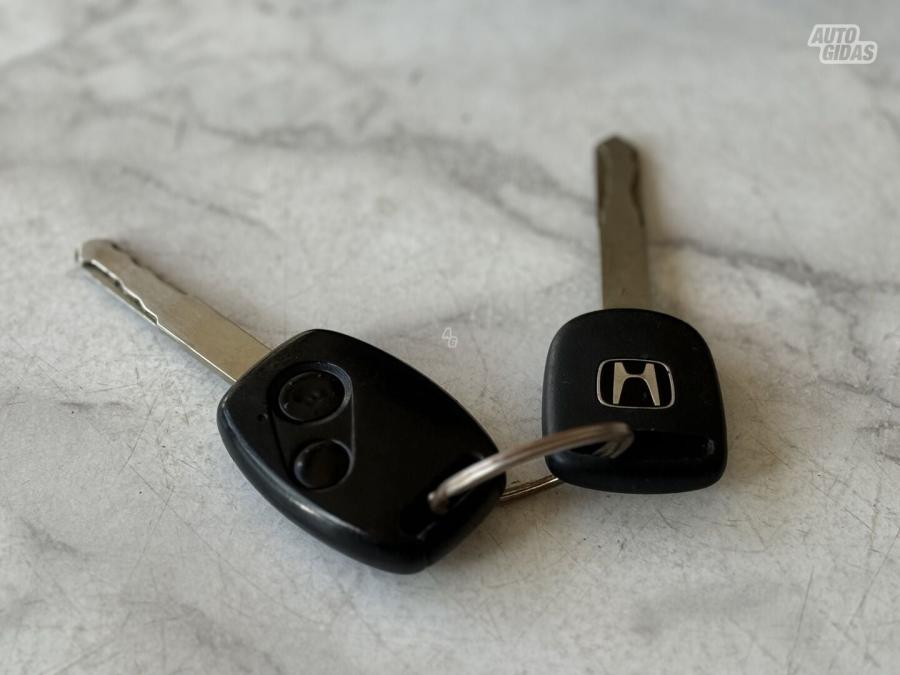 Pelēks Honda Civic 2008 Kauņa, ar dzinēja tilpumu 2.20 L un nobraukumu 324 tūkst. km par 2500 €, foto 17 vietnē AUTOMOTO.COM.LV