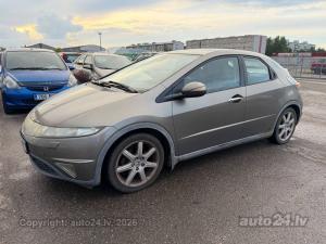 Grey Honda Civic 2008 in Tallinn, with an engine capacity of 1.80 L and mileage of 305 thousand km for 599 €, photo 3 on AUTOMOTO.COM.LV