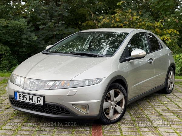 Honda Civic 2008 in Tallinn on AUTOMOTO.COM.LV Grey Honda Civic 2008 in Tallinn, with an engine capacity of 1.80 L and mileage of 189 thousand km for 2800 €, photo 1 on AUTOMOTO.COM.LV