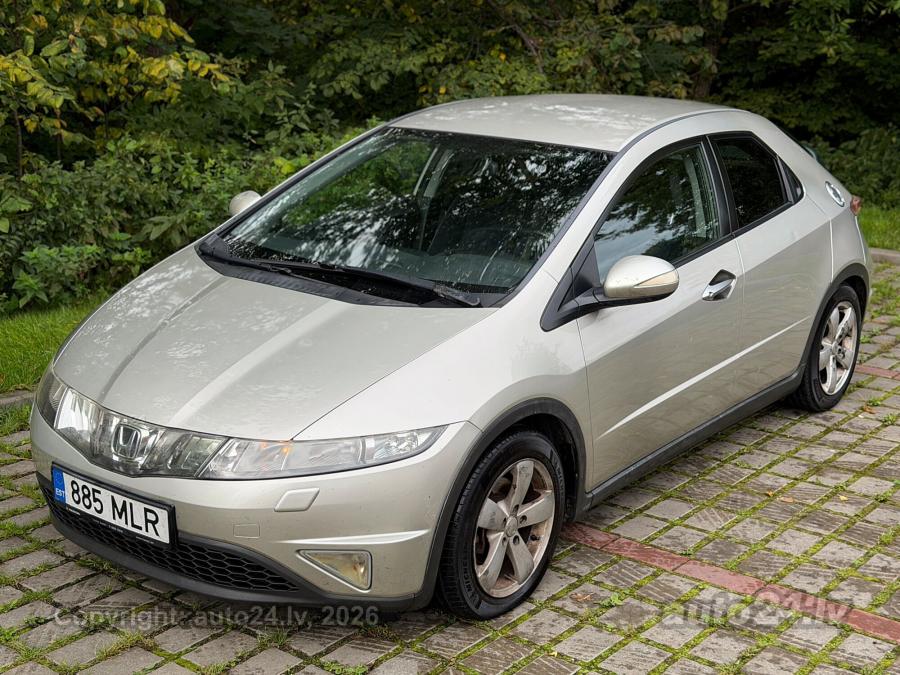 Pelēks Honda Civic 2008 Tallina, ar dzinēja tilpumu 1.80 L un nobraukumu 189 tūkst. km par 2800 €, foto 3 vietnē AUTOMOTO.COM.LV