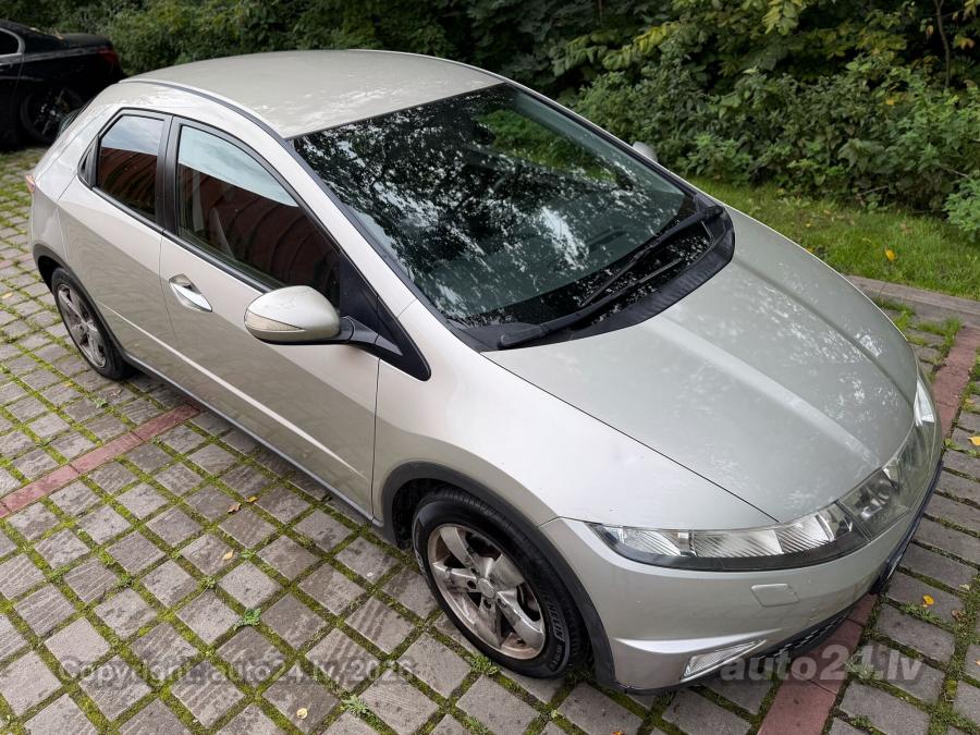 Pelēks Honda Civic 2008 Tallina, ar dzinēja tilpumu 1.80 L un nobraukumu 189 tūkst. km par 2800 €, foto 9 vietnē AUTOMOTO.COM.LV