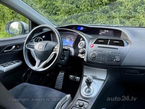Pelēks Honda Civic 2008 Tallina, ar dzinēja tilpumu 1.80 L un nobraukumu 189 tūkst. km par 2800 €, foto 20 vietnē AUTOMOTO.COM.LV