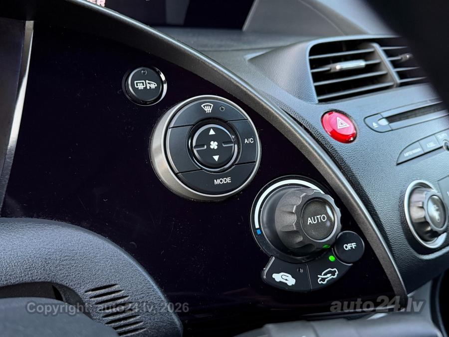 Pelēks Honda Civic 2008 Tallina, ar dzinēja tilpumu 1.80 L un nobraukumu 189 tūkst. km par 2800 €, foto 26 vietnē AUTOMOTO.COM.LV